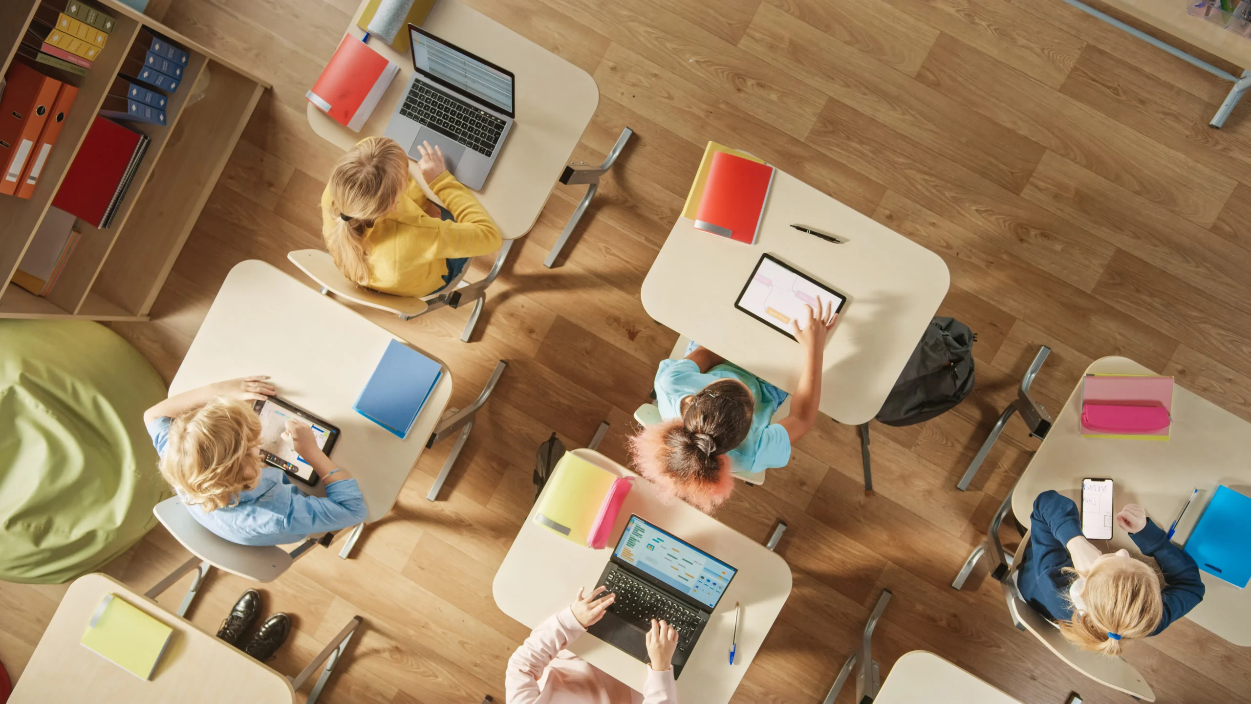 Classroom Technology Benefits for Education | Parmetech