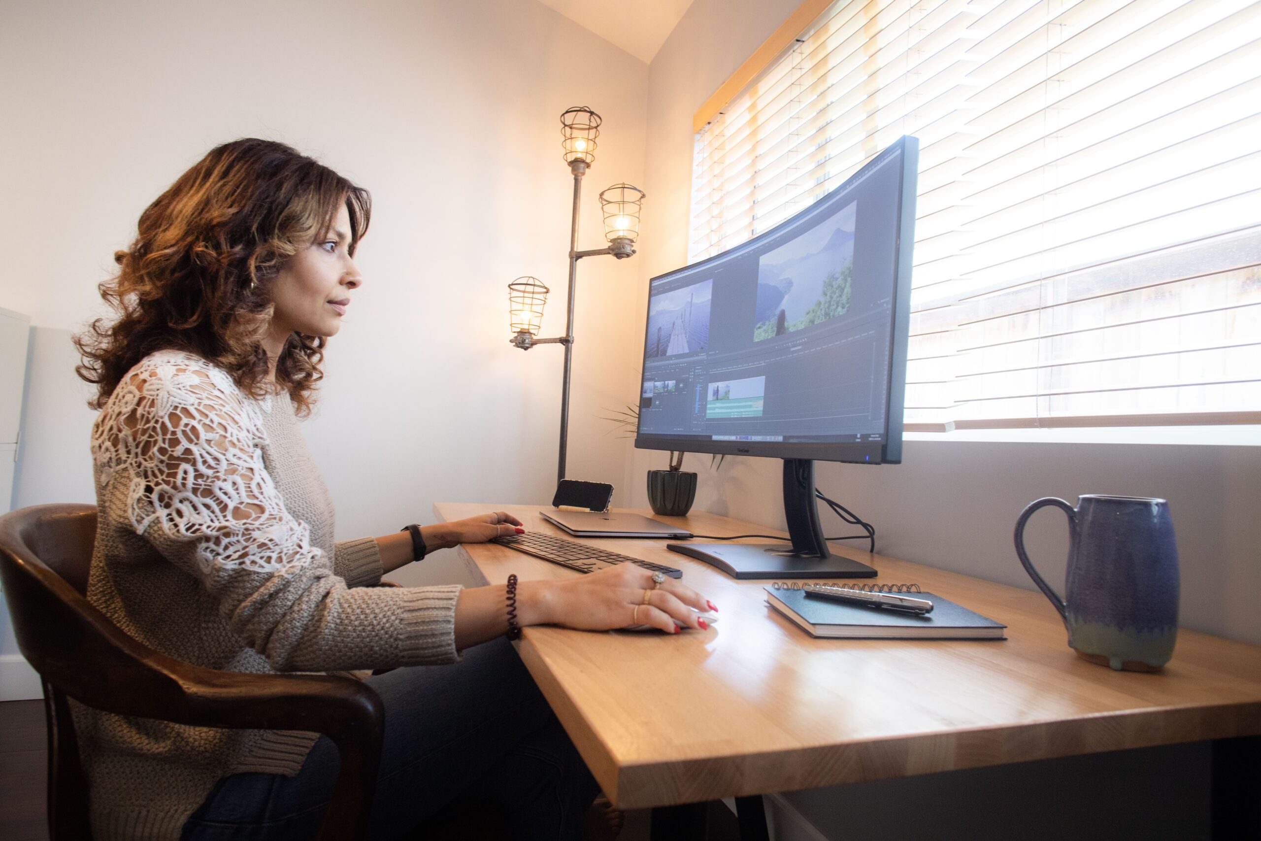 Are Curved Monitors Better Than Flat Monitors? | Parmetech